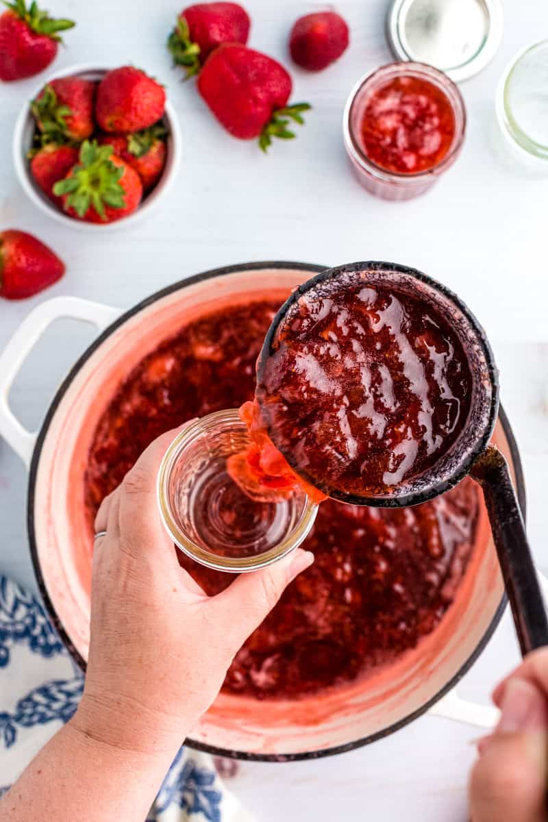 17 Easy Strawberry Rhubarb Recipes - Make Overnight Oats